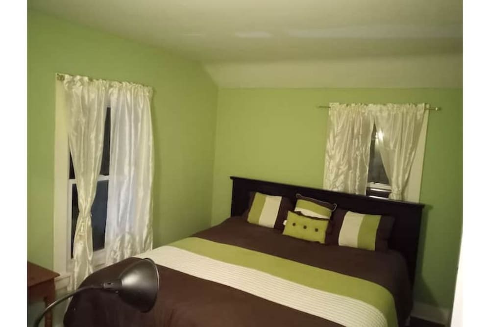 Cozy 3 Bedrooms Abakrem House - Toledo, OH