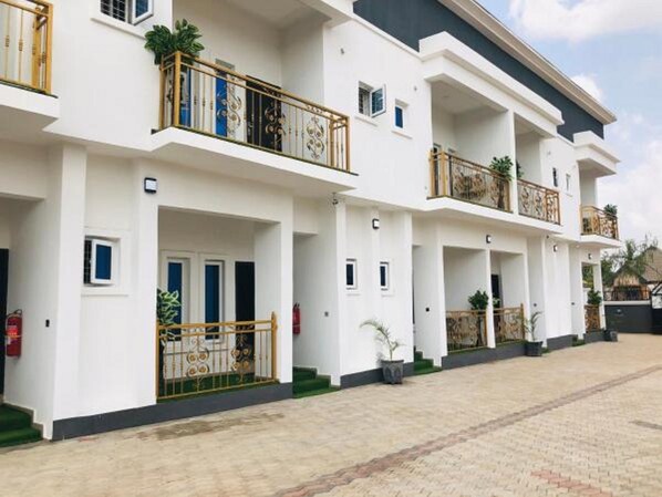 Fachada da propriedade