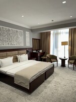 Quarto Duplo ou Twin Deluxe | Cofre no quarto, cortinas/cortinados opacos, quartos insonorizados 