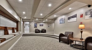 Apartamento em Condomínio Fechado, 2 quartos | Lobby