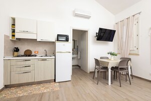 Estúdio Familiar | Cozinha privada | Minifrigorífico, Caldeira para lagosta/caranguejo, mesas de jantar 