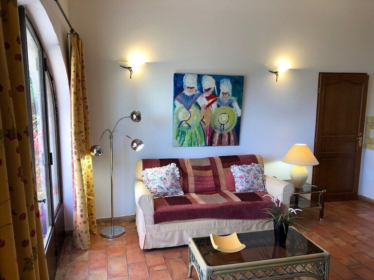 Peaceful Haven For 4 Surrounded By Vineyards And Lavender Fields - Vaucluse