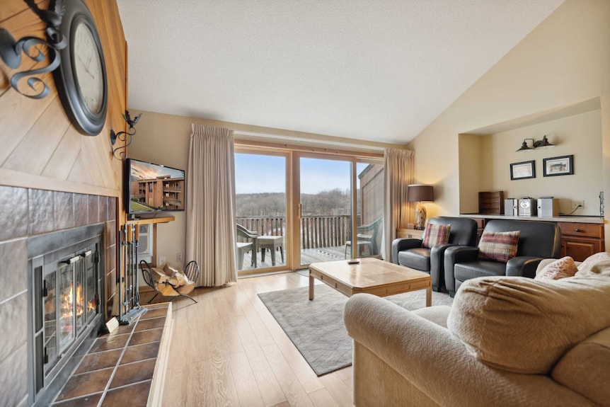 Shanty Creek Penthouse - On The Resort! - Torch Lake, MI