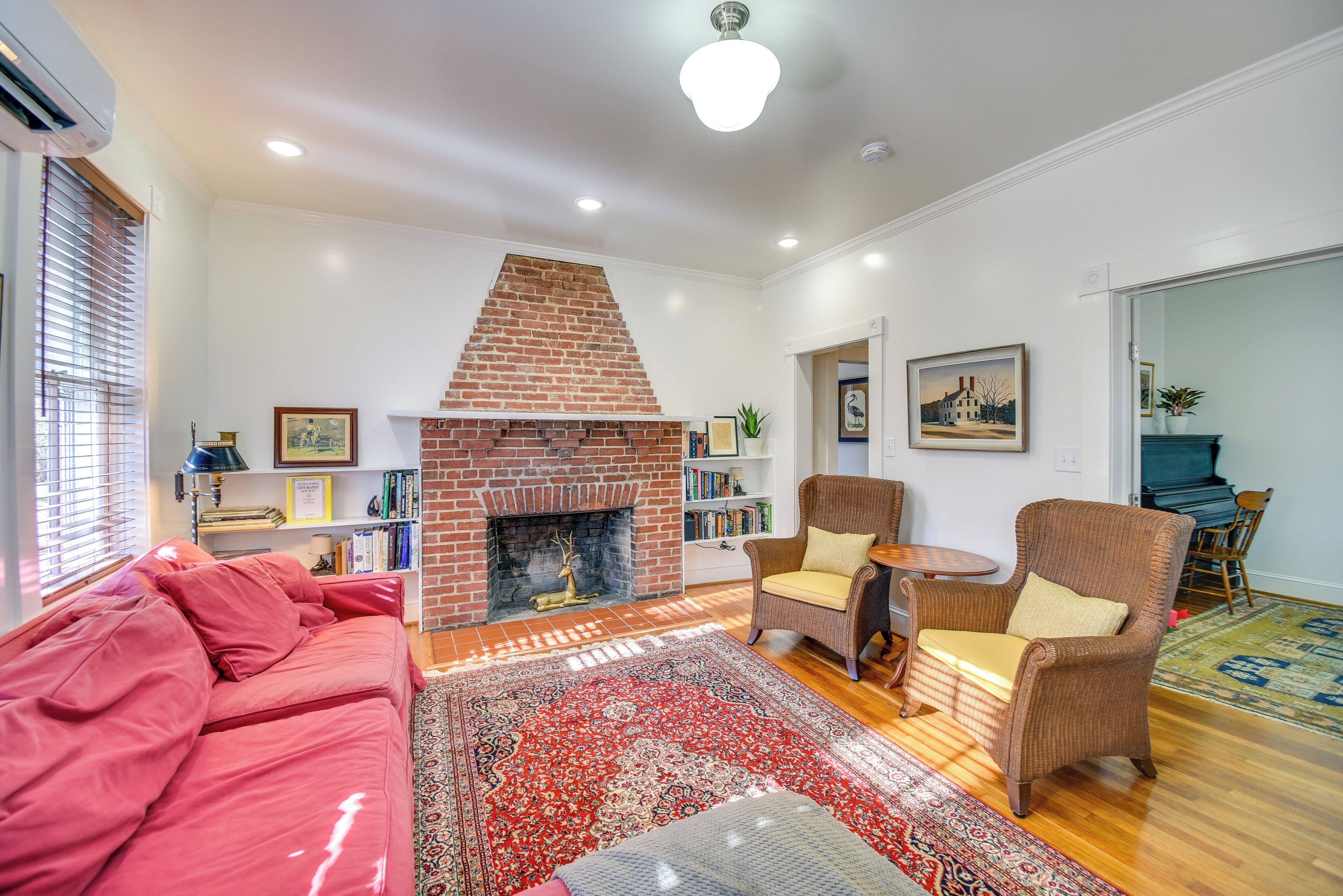 Radiant Gloucester House W/ Private Porch! - Gloucester, VA