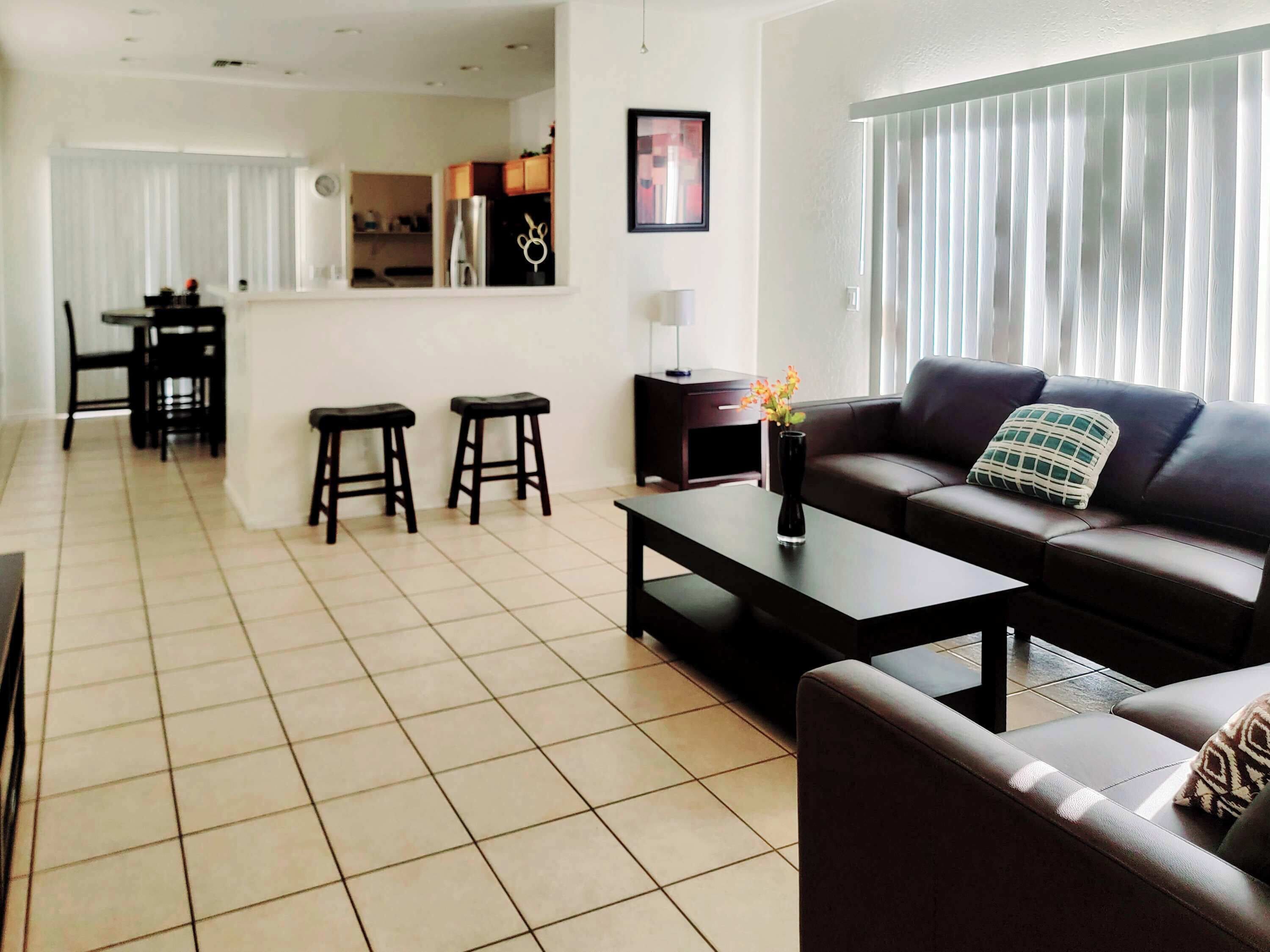 Cute! Single-story-gated Community W/pool - Glendale, AZ