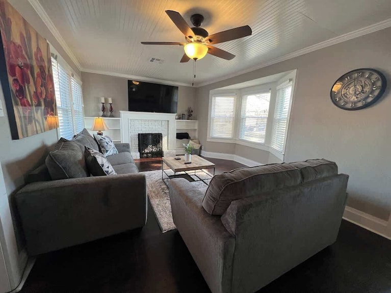 Newly Remodeled 3br In Town · Cherry Street - Van Buren, AR