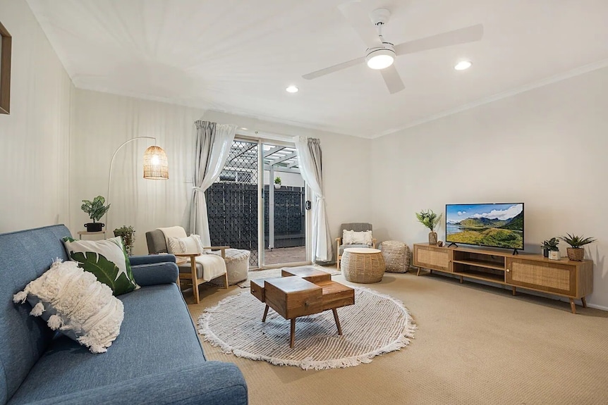 Family Friendly Beach House: Short Stroll To Beach - Caloundra