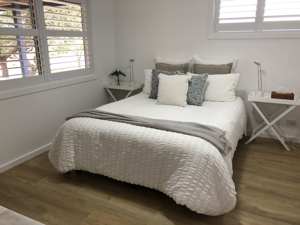 The Boathouse Narrawallee - Studio & Boatshed - Ulladulla