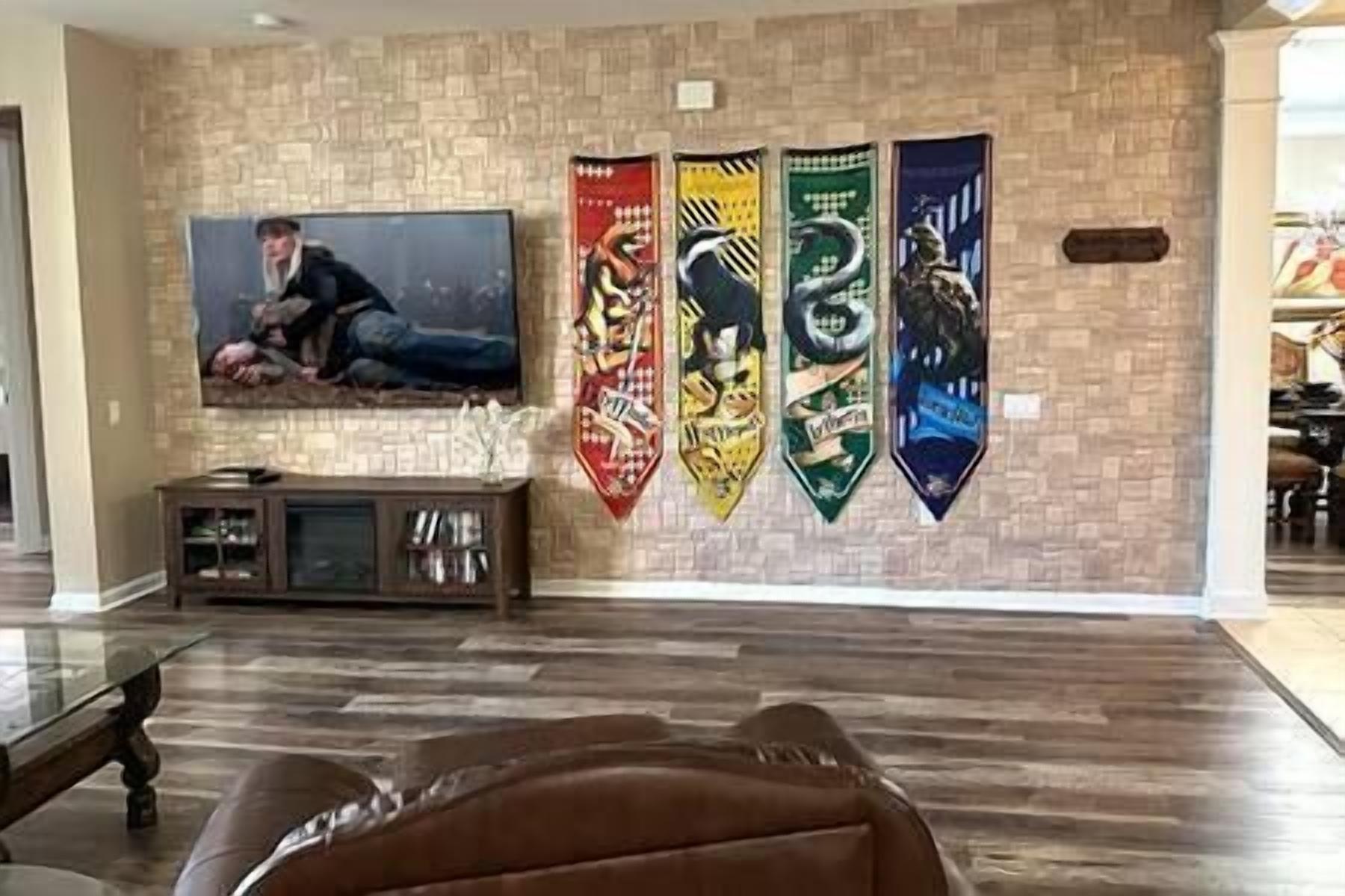 Harry's Headquarters: Lake View, Spacious Condo, Extra Amenities - Disaster!, Orlando