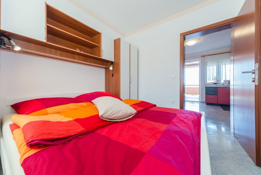 Apartments Hudic (30622-a3) - Vir - Island Vir - Vir