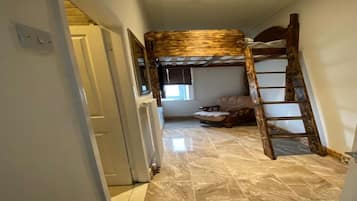Quarto Duplo Exclusivo | Com decoração personalizada, com mobília individualizada