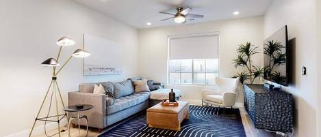 Casa geminada, 3 quartos | Área de estar | Smart TV, serviços de streaming