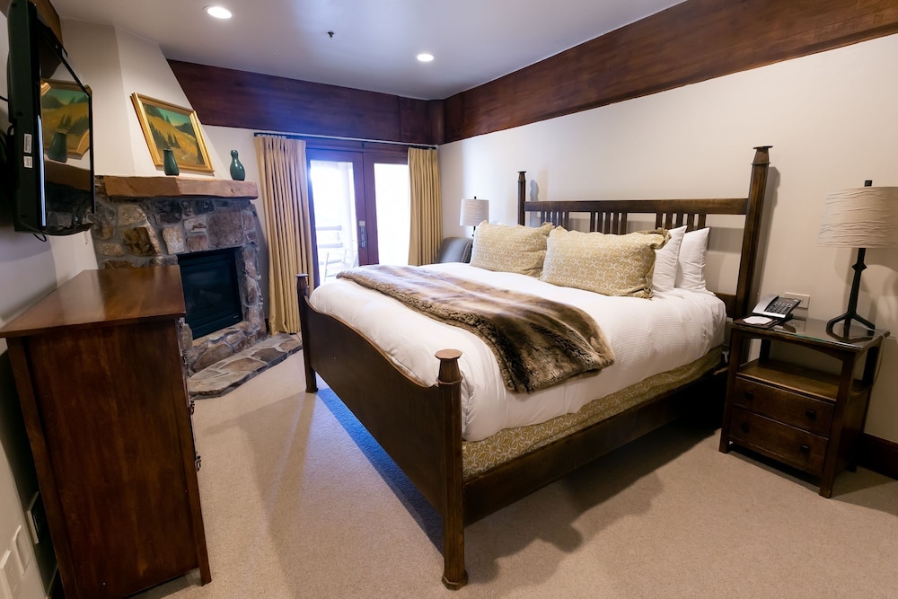 Deluxe King Room with Fireplace by RedAwning - Park City | Vrbo