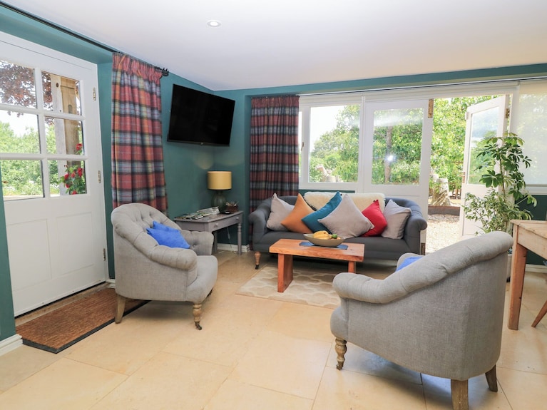 Pudding Hill Barn Cottage, Pet Friendly, With A Garden In Bibury - バイベリー