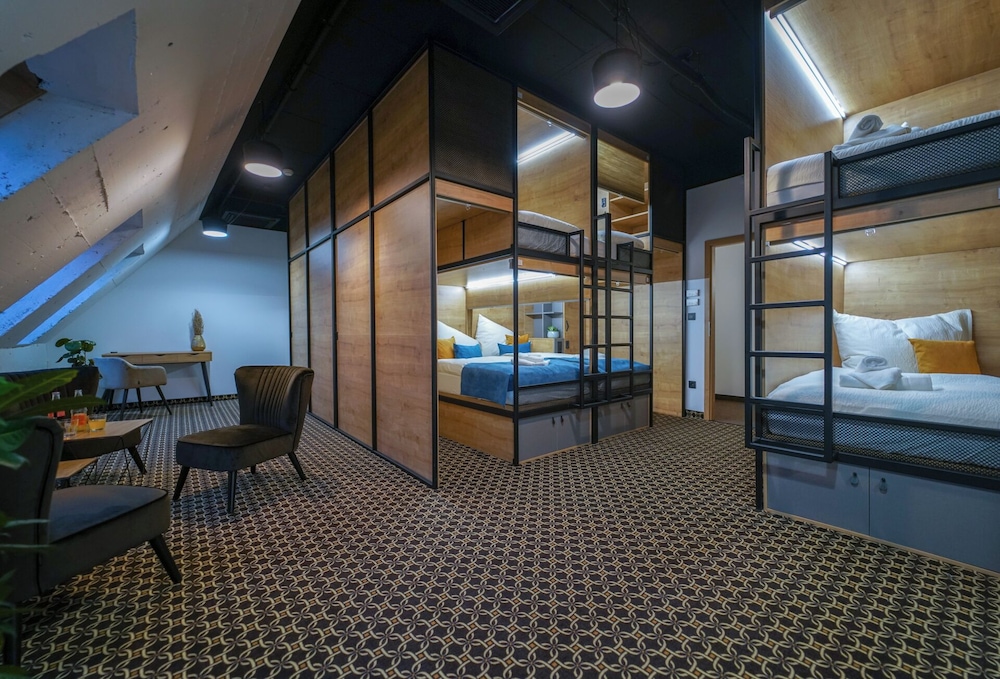 Chors Like A Hotel | Capsule & Nft Boutique Hostel Bratislava | City Center - Bratislava