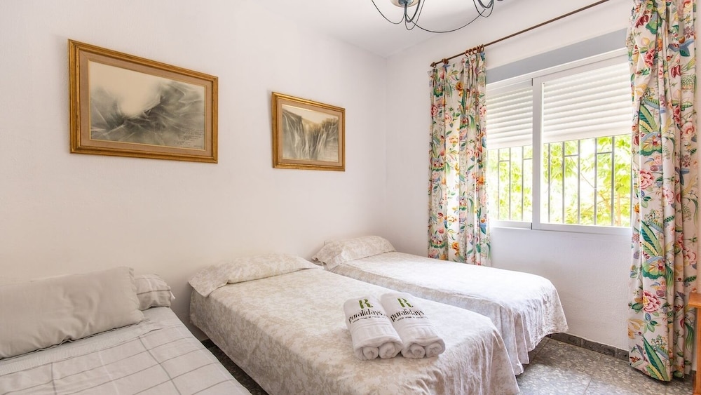 Chalet Brillante Córdoba by Ruralidays - Córdoba | Vrbo