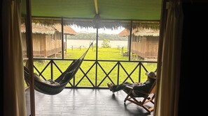 Quarto Duplo Romântico | Sala de estar