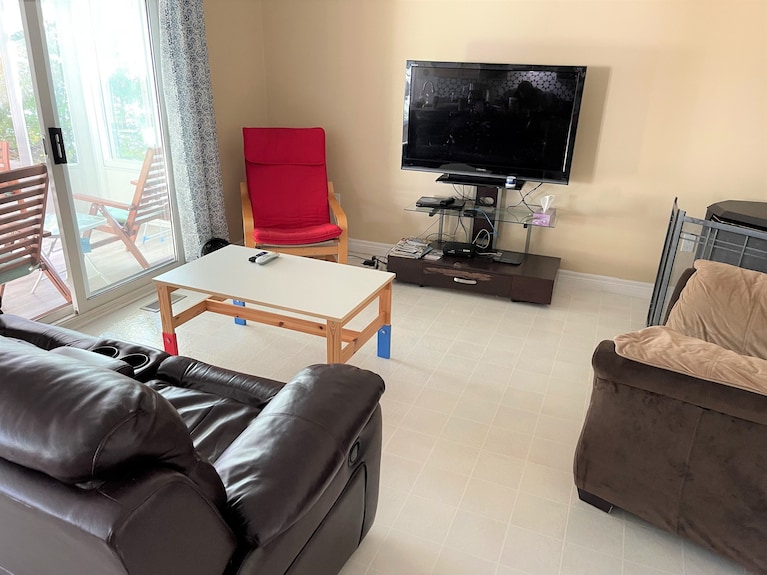 Full Equiped Lakeside House - Lindsay