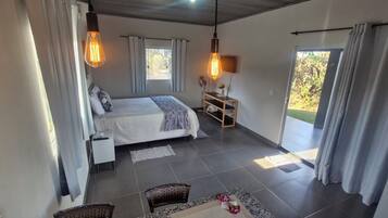 Chalé, 1 cama king-size, vista para a montanha, no rés do chão | 2 quartos, roupa de alta qualidade, Wi-fi grátis