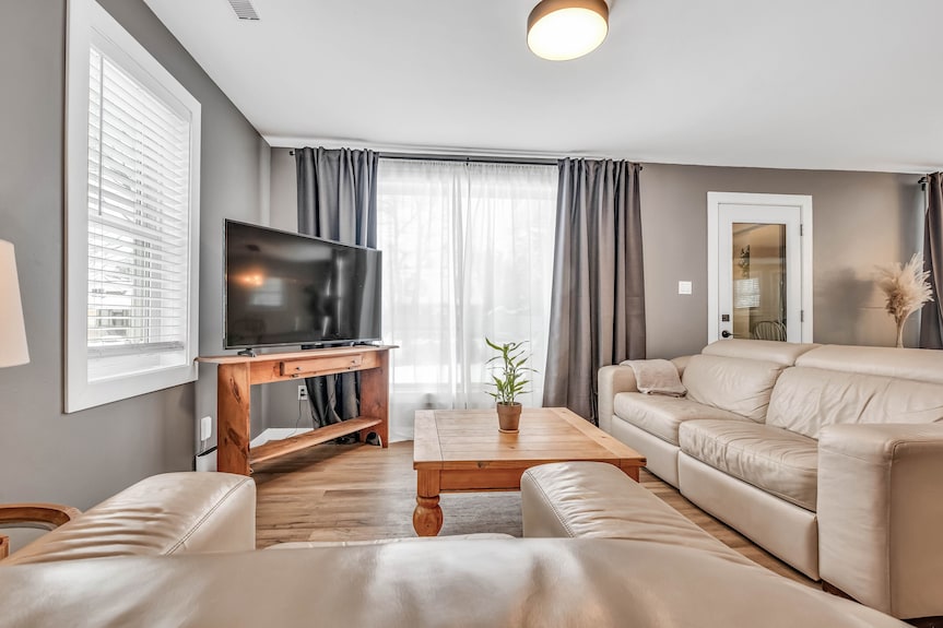 Cozy 4 Br Home In Cornwall - Cornwall