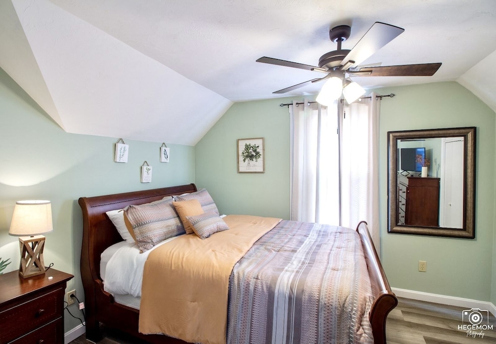 The Charming Gem Near The Water! - Dartmouth, MA