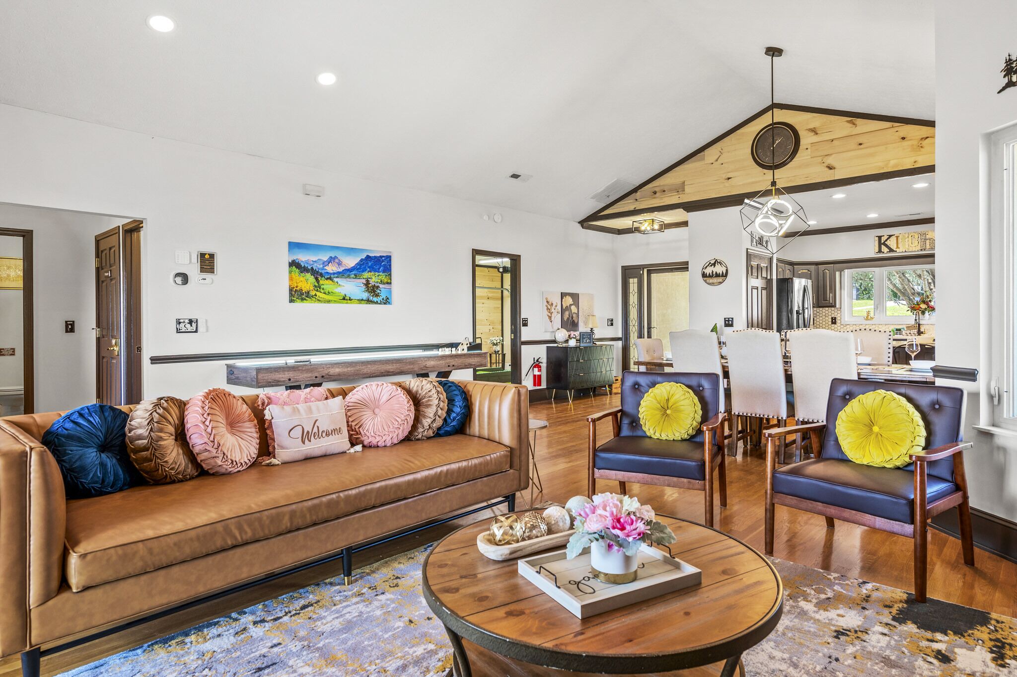 Hot Tub, Theater, Pool & Breathtaking Mountain Views - Sevierville, TN