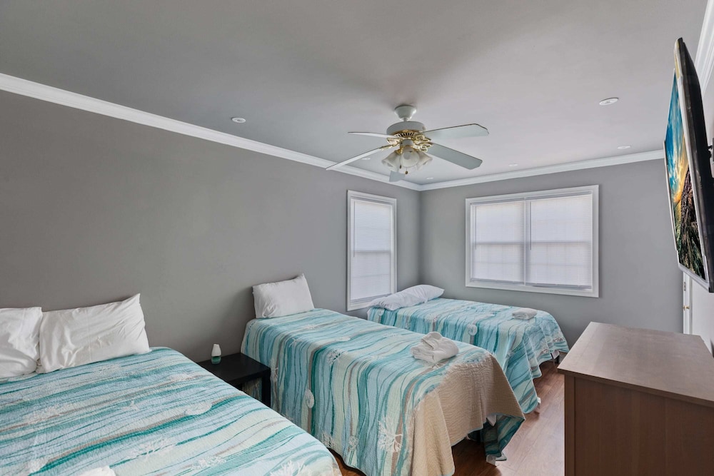 Spacious Bayside Villas Home - Cape May, NJ
