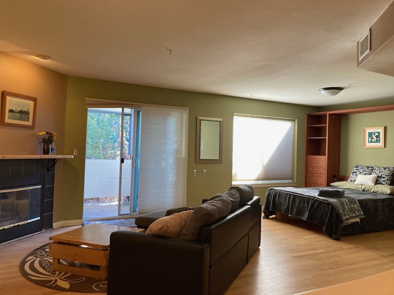 Central Boulder Studio Condo - Quiet Space Close To Downtown! - Boulder, CO