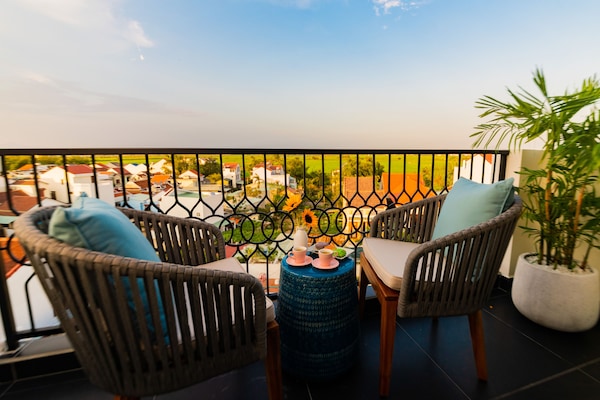 Junior Room, Terrace, Rice Paddy View | Vista do quarto