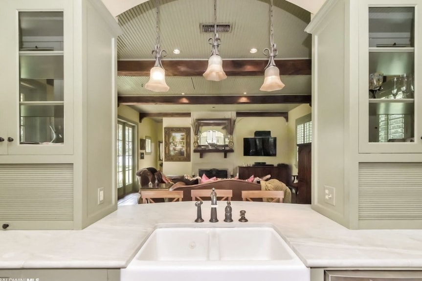 Cozy, French Cottage With Fishing Pier And Sunset View On Dog River - Alabama