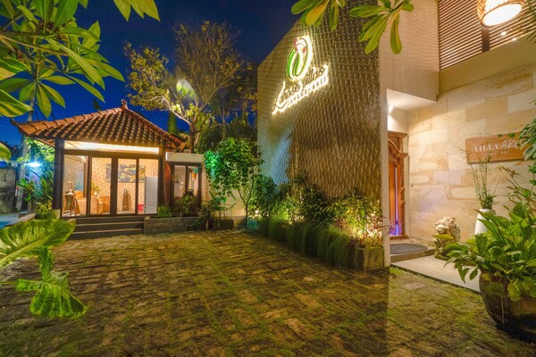 Larose Villas And Boutique Camp - Canggu