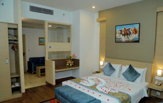 Quarto Duplo Premier | Roupa hipoalergénica, cofre no quarto, secretária 