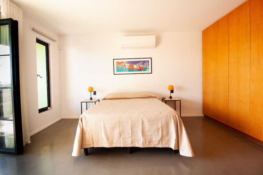 Amazing Roof Top Views, 5 Minute Walk From The Beach. Centro Historico ...