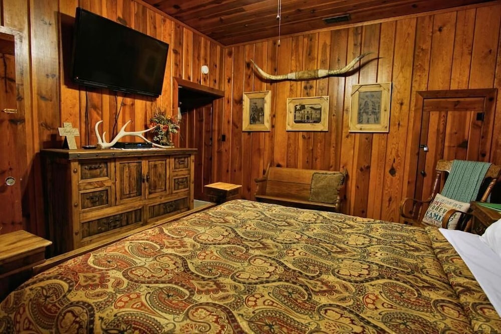 Live Oak B&b - Glen Rose, TX