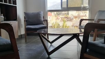 Apartamento, 1 quarto, fumadores, varanda | Sala de estar
