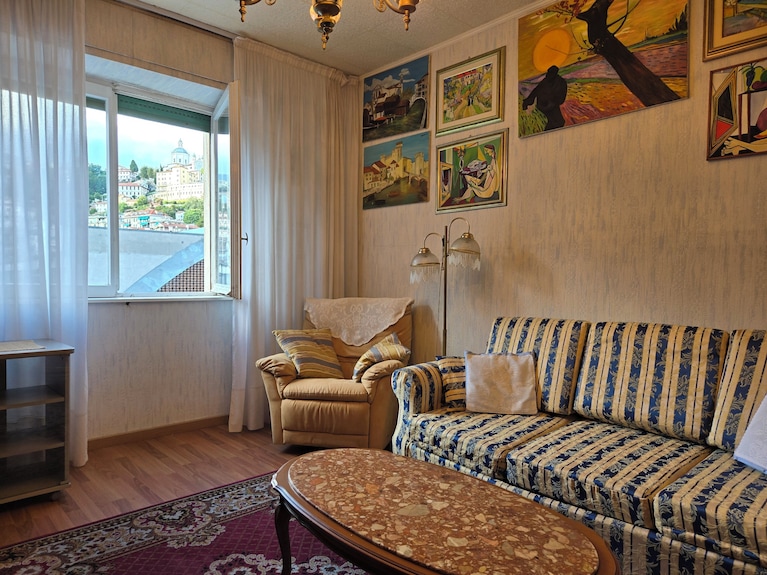 La Casa Dei Quadri Ti Aspetta A Sanremo A Due Passi Dall' Arston E Dal Casinò - Sanremo