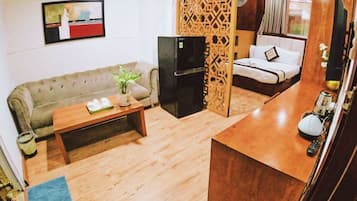 Quarto quádruplo design | Frigobar, individualmente mobiliados, escrivaninha