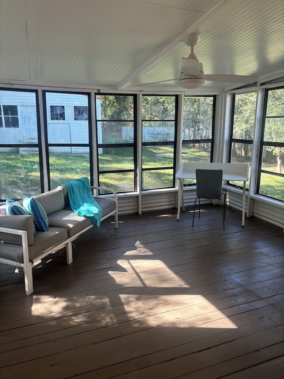 Newly Renovated Cottage Home Only 12 Minutes From Downtown Nashville! - Brentwood, TN