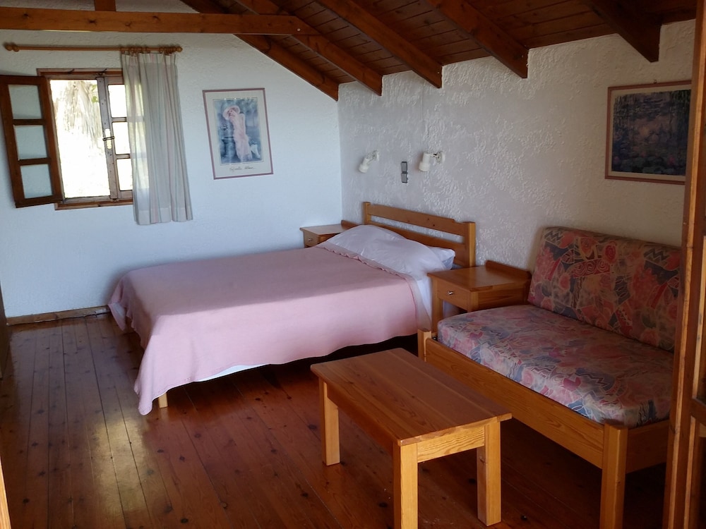 Stunning 2-bedrooms Private Cottage In Palaiochora - Sougia