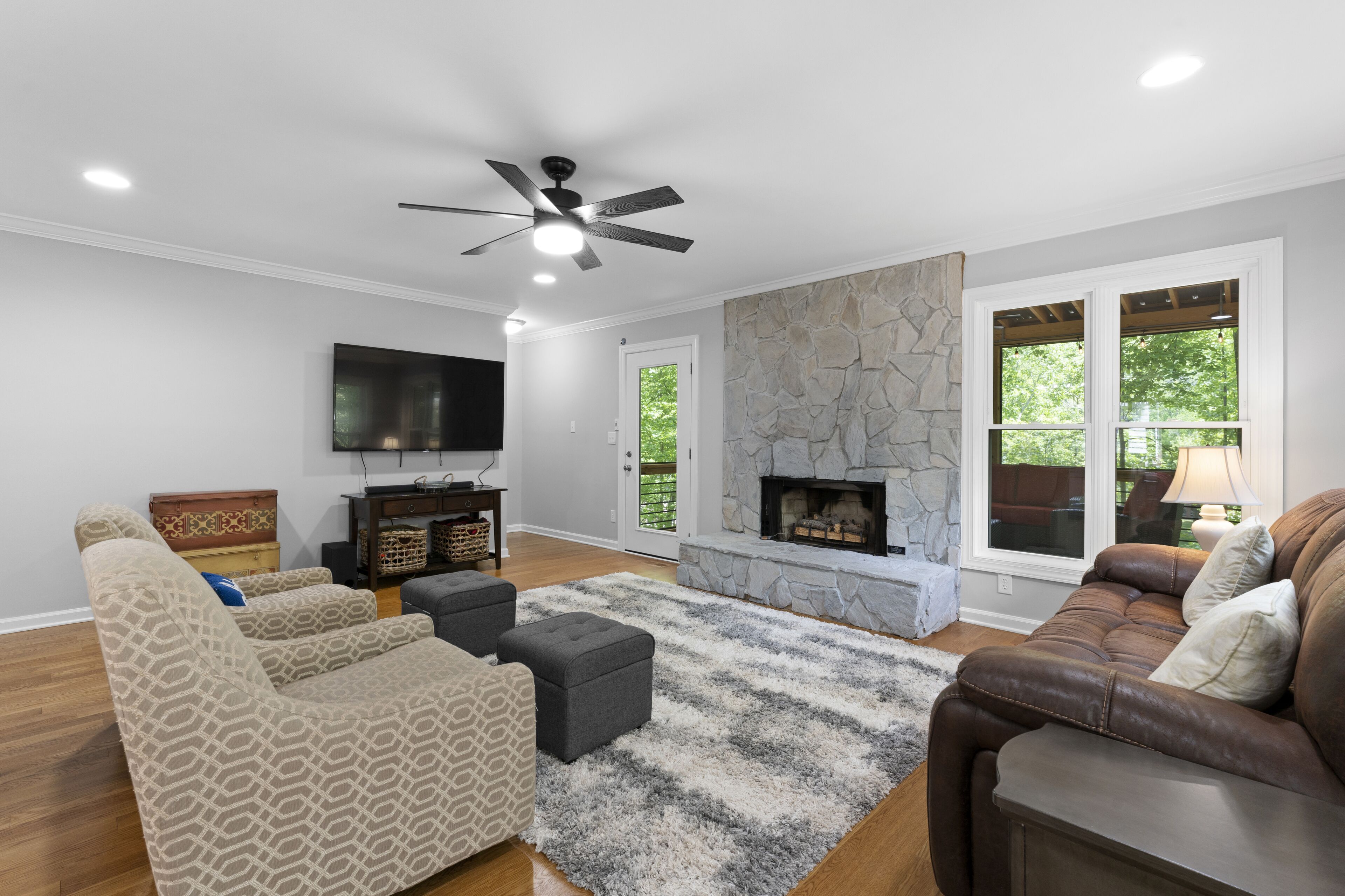 Shady Shoals - Lakefront; Quiet Cove; Huge Dock; Pool Table; Walk To State Park - Statesville, NC