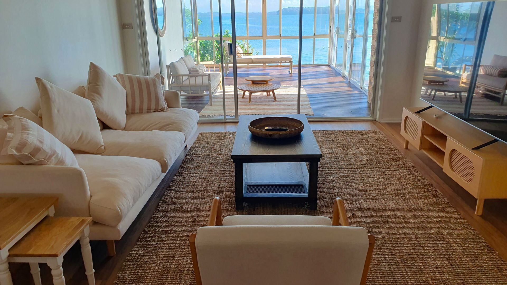 Kabine Waterfront Lakehouse In Sunshine - 뉴캐슬