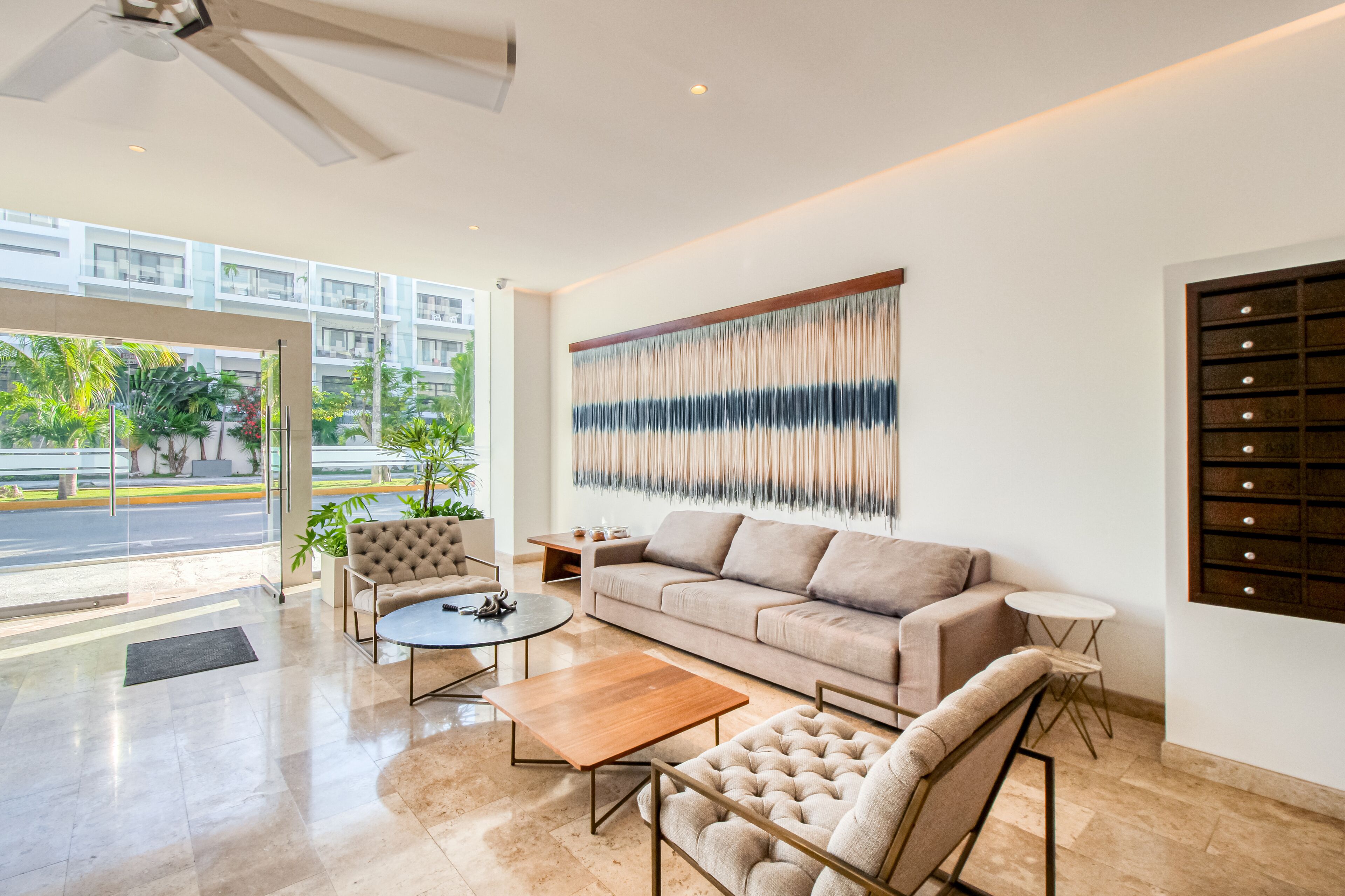 4th-floor Apt With Outdoor Rooftop Pool, Gym, Balcony, Kitchenette, & Partial Ac - Playa del Carmen