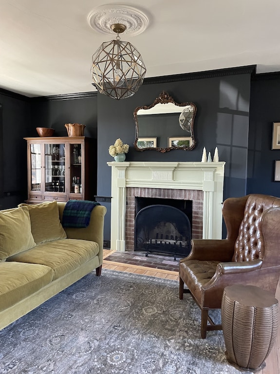 The Colonial Farmhouse With Private Boat Rental - Chesapeake Bay