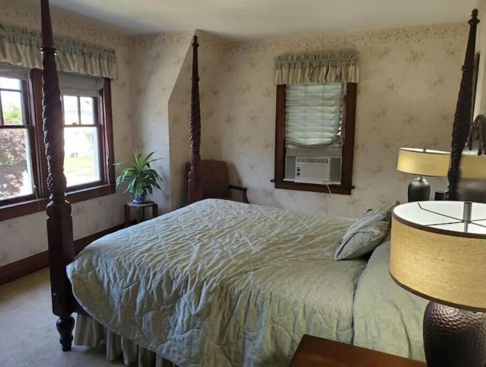 The Swede's House @ 1603 - Escanaba | Vrbo
