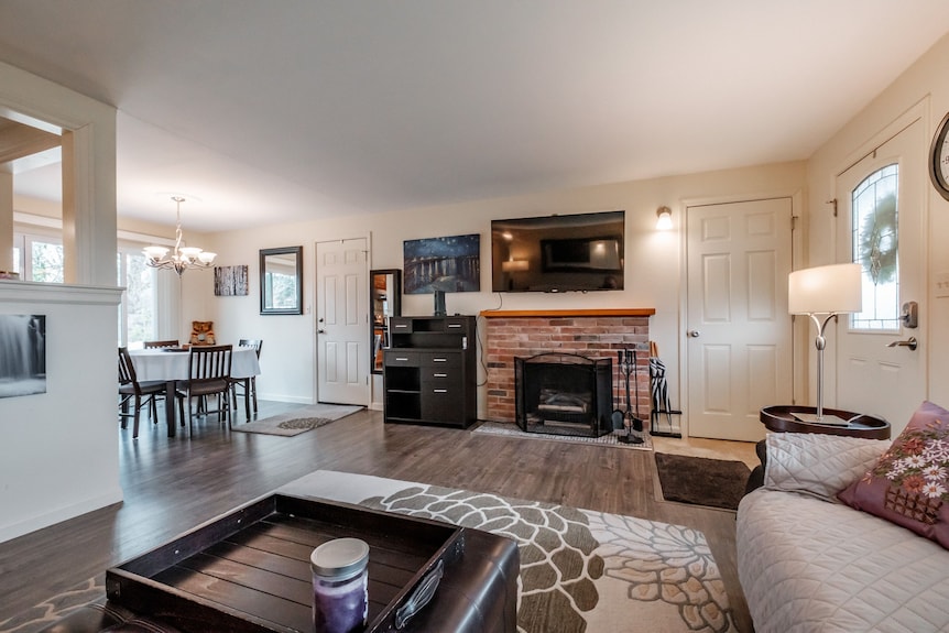 Cozy Home In The Heart Of Corvallis - Corvallis, OR
