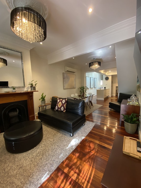 Immaculate 3 Bed City Home - Close To Everything - Surry Hills