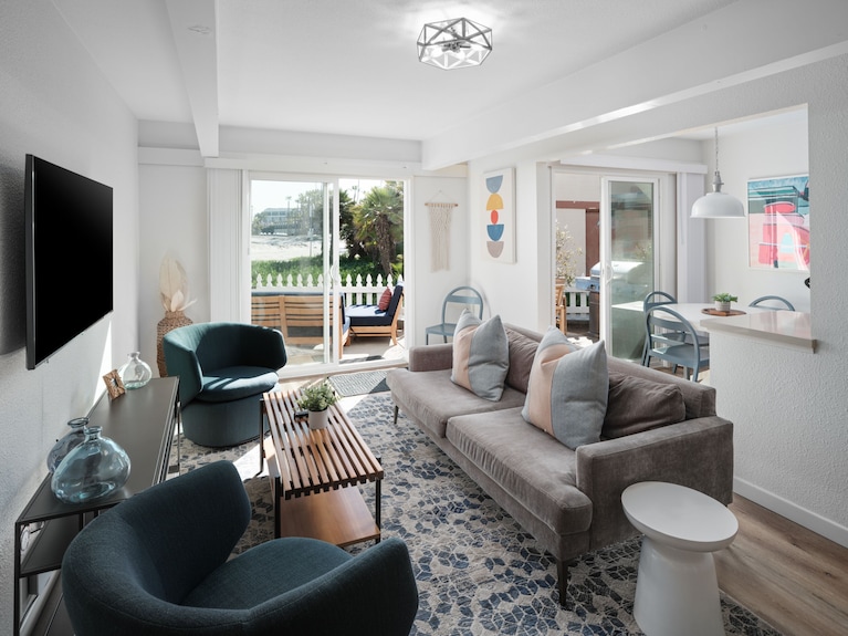 Waterfront Condo W/ Ac, Bbq, & Outdoor Living - San Diego, CA