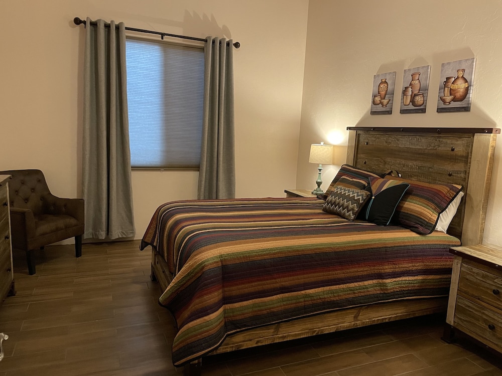 Newly Renovated Home! Staycation At The Legends - シエラビスタ, AZ