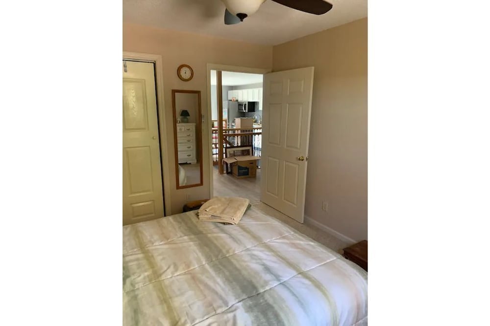 Peaceful Country Home W/covered Bridge - Huntsville, AL