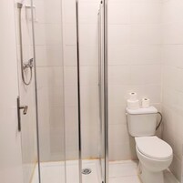 Quarto quádruplo família, cozinha americana | Roupas de cama antialérgicas, individualmente decorados
